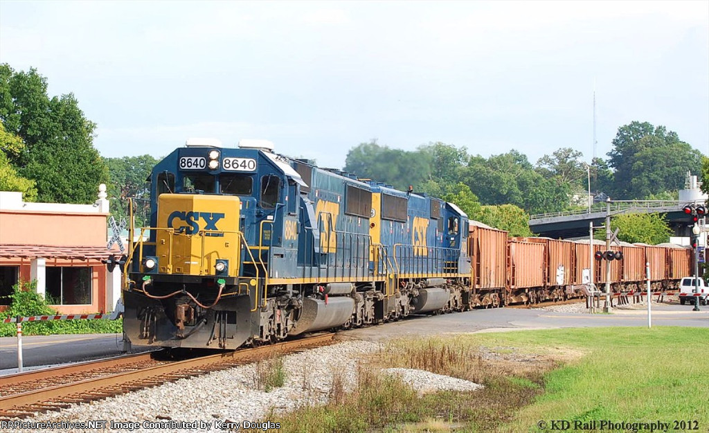 CSX 8640 pull W097 at North Dalton